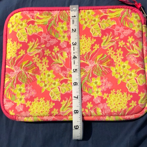 Lilly Pulitzer | Bags | Lilly Pulitzer 8x Neoprene Tech Case | Poshmark